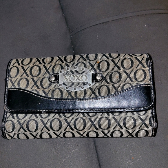 XOXO | Bags | Xoxo Vintage Wallet | Poshmark